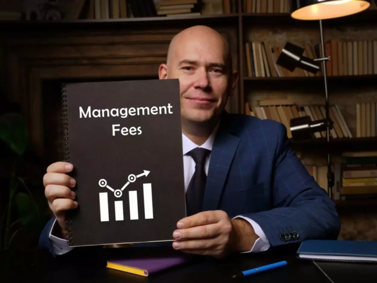 Management Fees: Definition and How It Works | BooksTime
