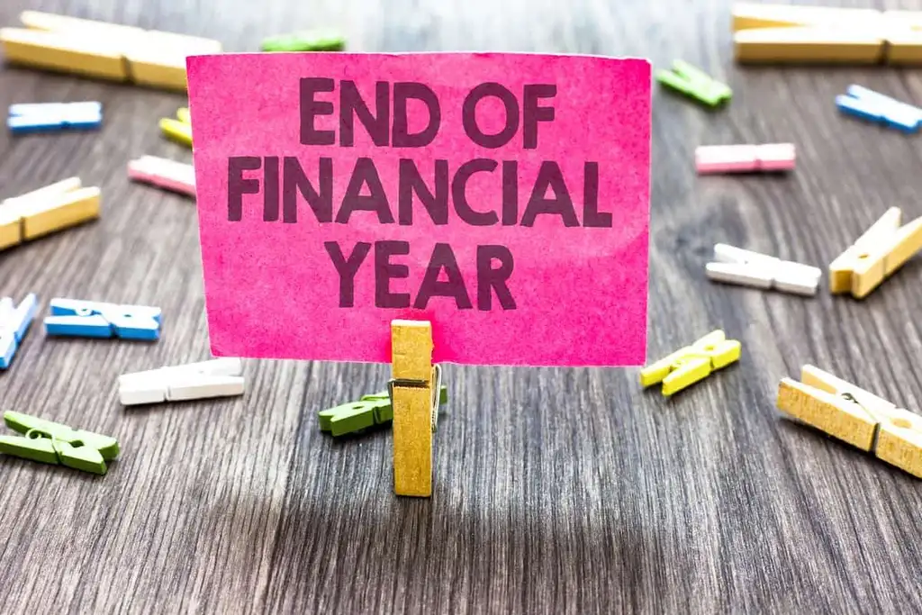 Year-End Accounting Checklist: How to Close the Fiscal Year? | BooksTime